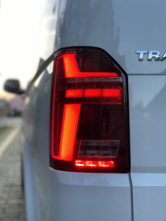 Voll LED Lightbar Design Rückleuchten für VW T6.1 19-23 rot/rauch mit ...