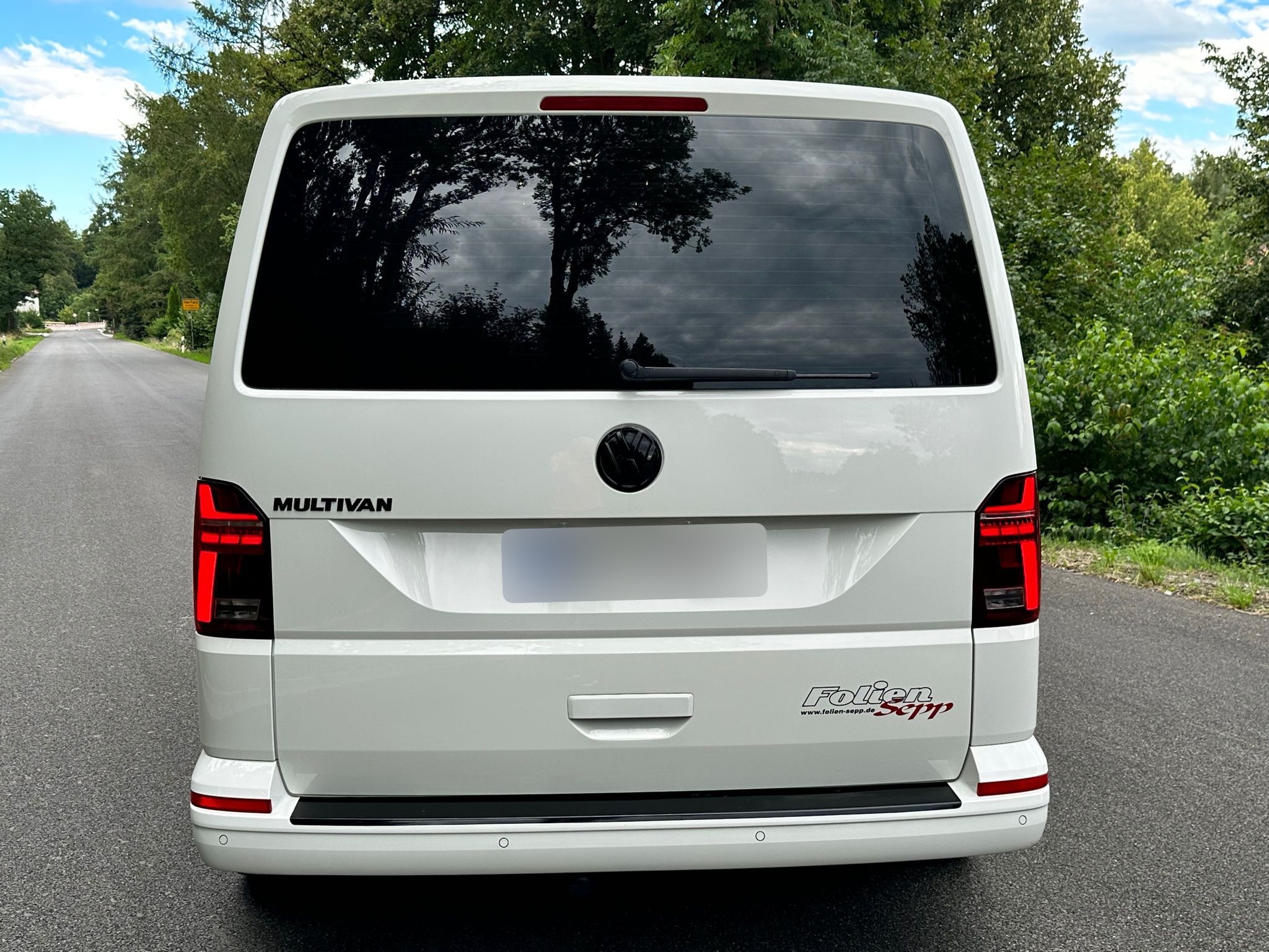 Voll LED Lightbar Design Rückleuchten für VW T6.1 19-23 rot/rauch mit ...